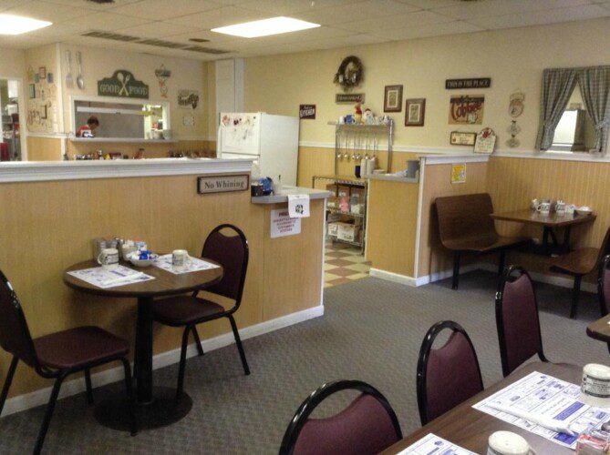 Dining - Barbee Lake Rentals